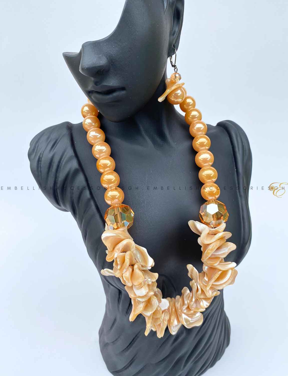 Crystal shell necklace - Embellish Accessories
